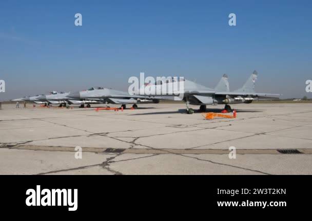 Air combat group Stock Videos & Footage - HD and 4K Video Clips - Alamy