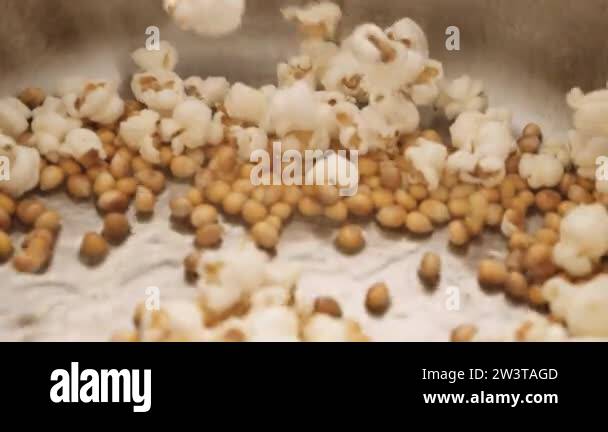 Cooking popcorn in pan Stock Videos & Footage - HD and 4K Video Clips ...