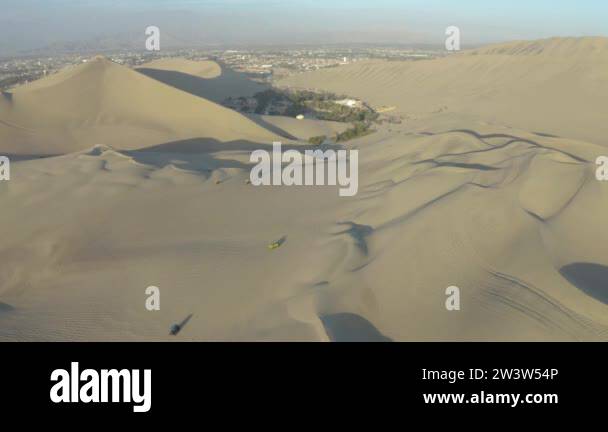 Sunset landscape in the majestic coastal peruvian desert located ...