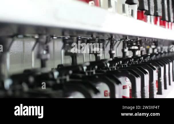 Tin cans car Stock Videos & Footage - HD and 4K Video Clips - Alamy