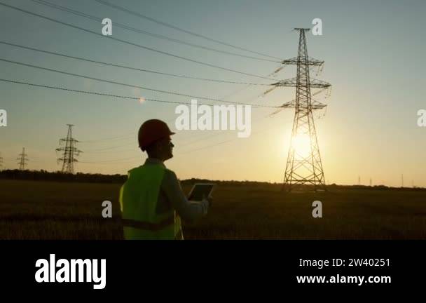 Worker a high voltage transmission Stock Videos & Footage - HD and 4K ...