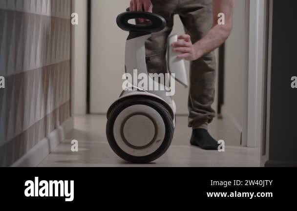 Gyro control Stock Videos & Footage - HD and 4K Video Clips - Alamy