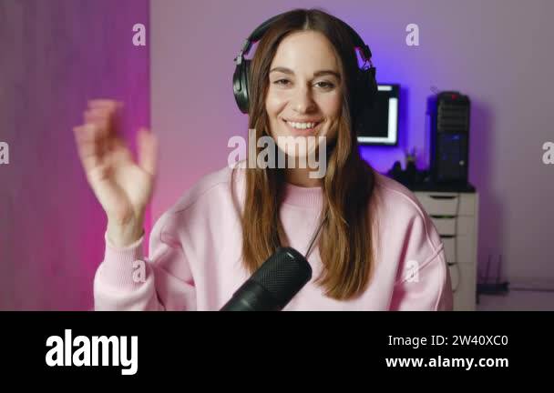 Presenter mic microphone micro speaker Stock Videos & Footage - HD and ...