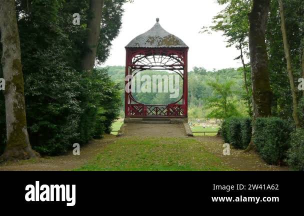 Chinese arbor Stock Videos & Footage - HD and 4K Video Clips - Alamy