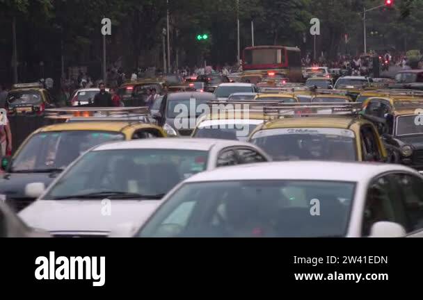 Rush hour mumbai Stock Videos & Footage - HD and 4K Video Clips - Alamy