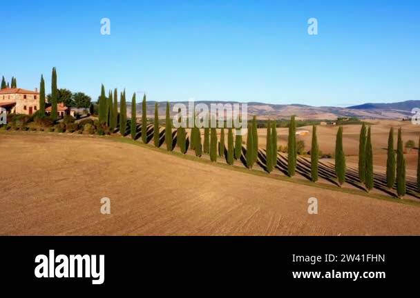 Italian field all over the horizon with agricultural fields and meadows ...