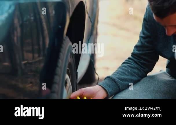 Air up tires Stock Videos & Footage - HD and 4K Video Clips - Alamy