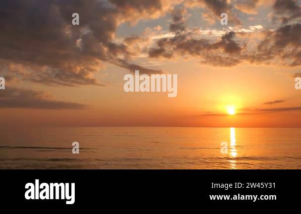 Inspirational horizon Stock Videos & Footage - HD and 4K Video Clips ...