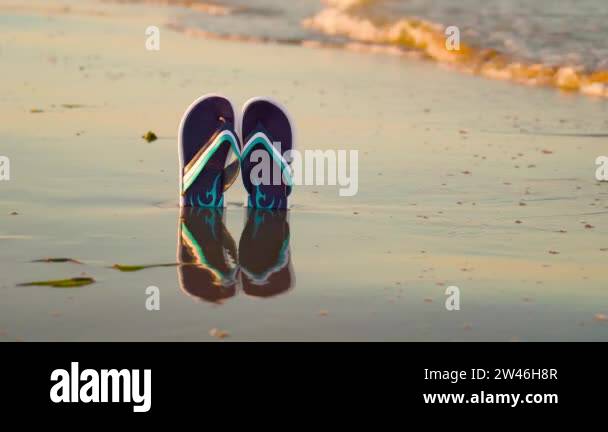 Reflective beach Stock Videos & Footage - HD and 4K Video Clips - Alamy