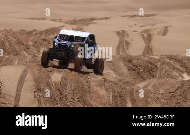 Sport car for Off Road Extreme Racing gets over the difficult part of ...