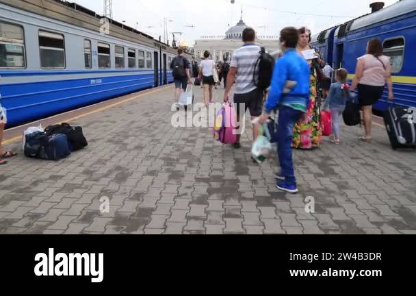 Group people walking train station Stock Videos & Footage - HD and 4K ...