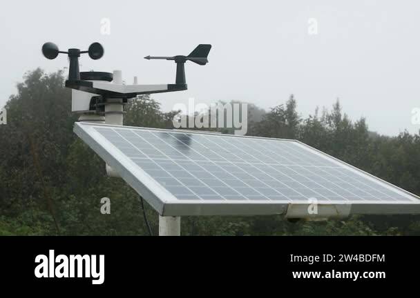 The Meteorological instrument to measure the wind speed, temperature ...