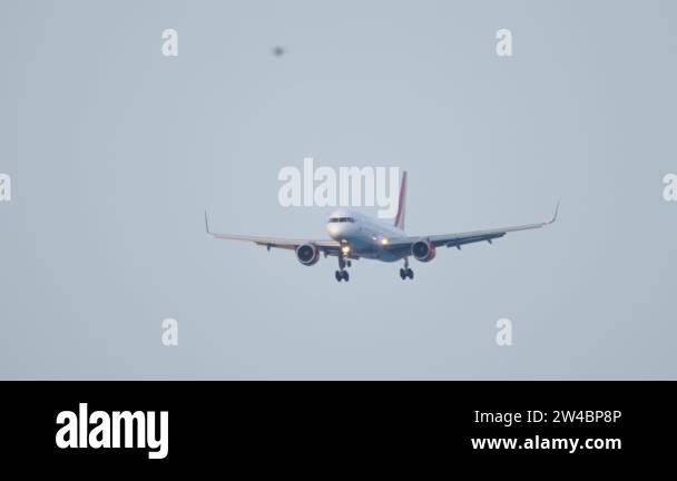 The royal flight Stock Videos & Footage - HD and 4K Video Clips - Alamy