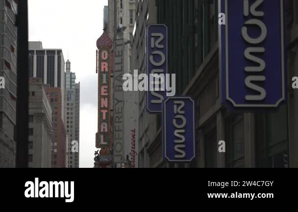 Advertising on buildings Stock Videos & Footage - HD and 4K Video Clips ...