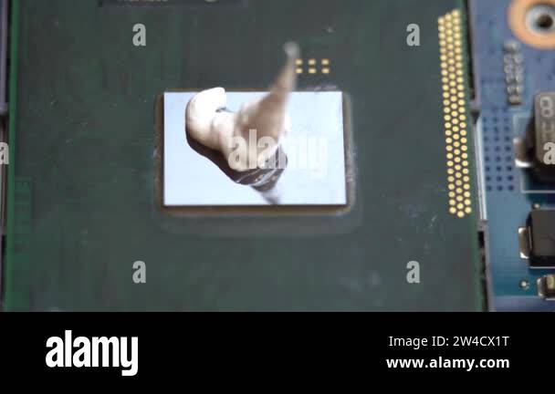 Applying thermal paste to a laptop processor, replacing thermal paste ...