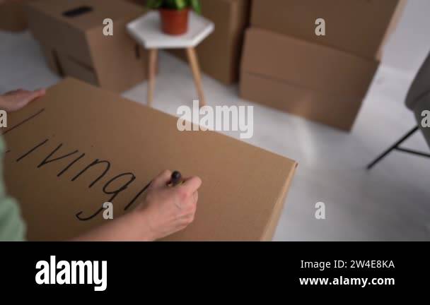Boxes labeling Stock Videos & Footage - HD and 4K Video Clips - Alamy