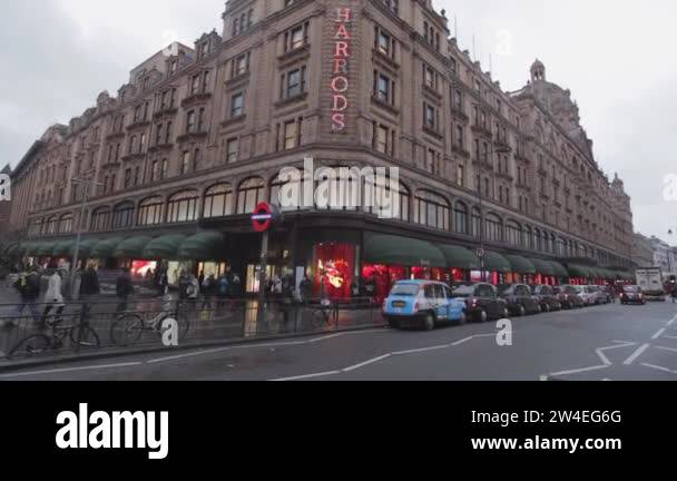 Harrods sign Stock Videos & Footage - HD and 4K Video Clips - Alamy
