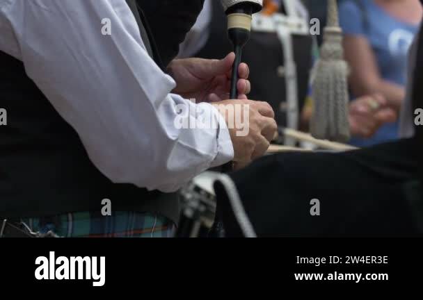 Bagpipe chanter Stock Videos & Footage - HD and 4K Video Clips - Alamy