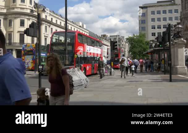 Red london sightseeing buses on Stock Videos & Footage - HD and 4K ...