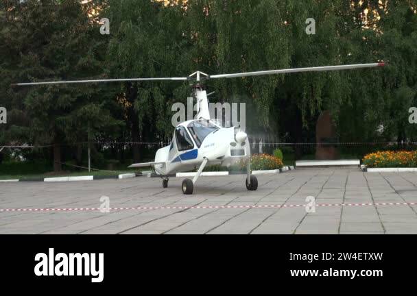 Camo chopper Stock Videos & Footage - HD and 4K Video Clips - Alamy