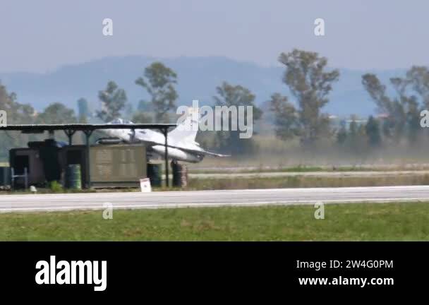 Warplane engine Stock Videos & Footage - HD and 4K Video Clips - Alamy