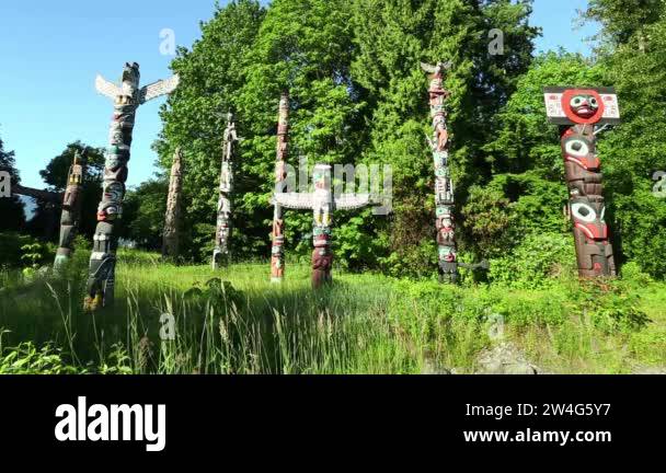 British columbia canada first nations indigenous totem pole Stock ...