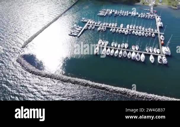 Family time on boats Stock Videos & Footage - HD and 4K Video Clips - Alamy