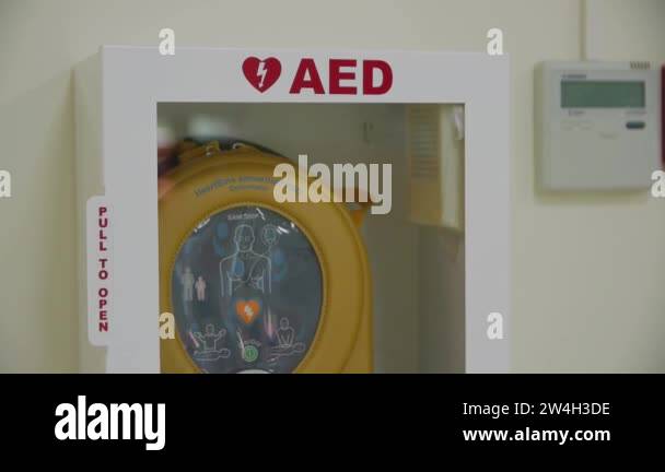 First aid defibrillator Stock Videos & Footage - HD and 4K Video Clips ...