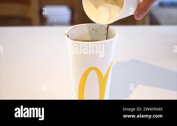 Mcdonalds cola drink Stock Videos & Footage - HD and 4K Video Clips - Alamy