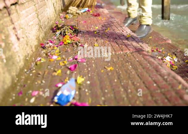 Ganges india cleaning Stock Videos & Footage - HD and 4K Video Clips ...