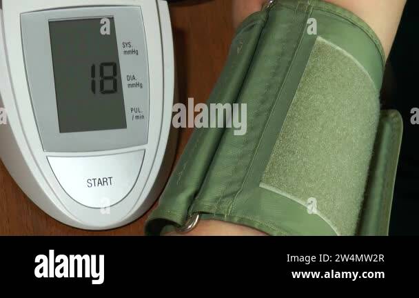 Heart measurement Stock Videos & Footage - HD and 4K Video Clips - Alamy