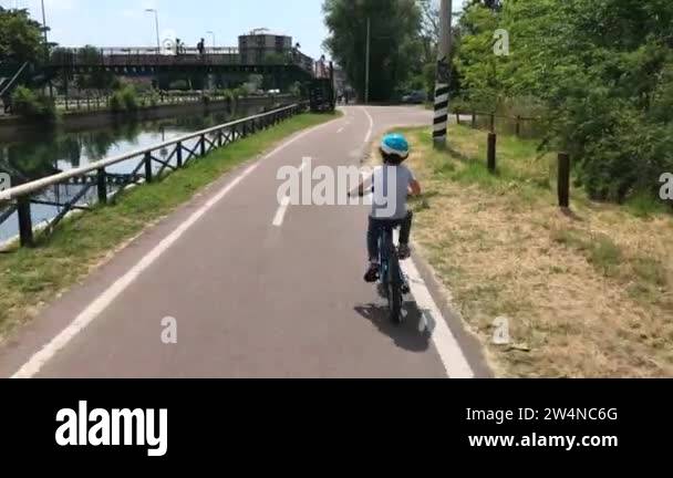 Cycle lane end Stock Videos & Footage - HD and 4K Video Clips - Alamy