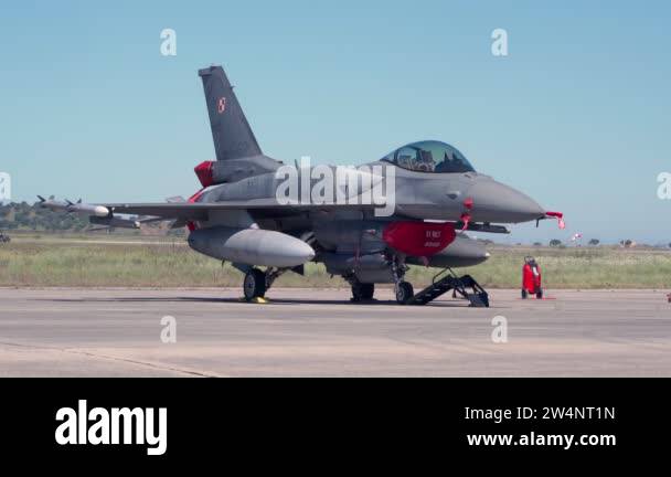Video footage, jet military, airplane, fighter, F 16, ready for flight ...