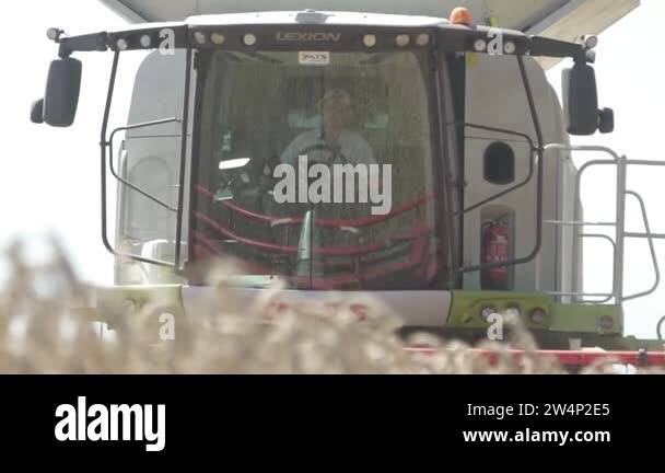 Inside combine harvester Stock Videos & Footage - HD and 4K Video Clips ...