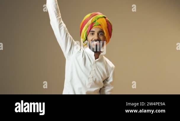 Hindu male dancer Stock Videos & Footage - HD and 4K Video Clips - Alamy