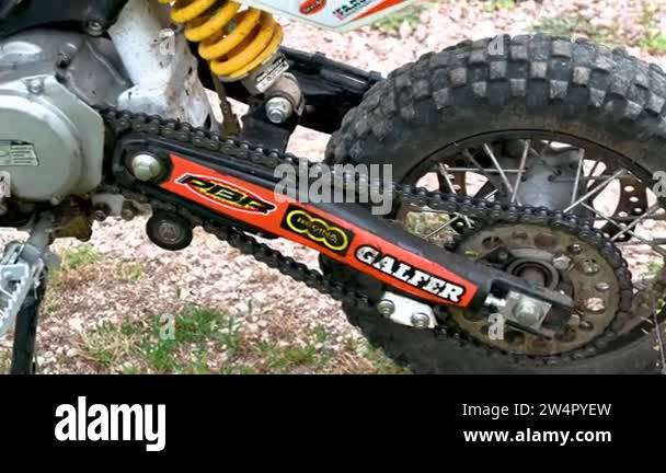 Motocross engine Stock Videos & Footage - HD and 4K Video Clips - Alamy