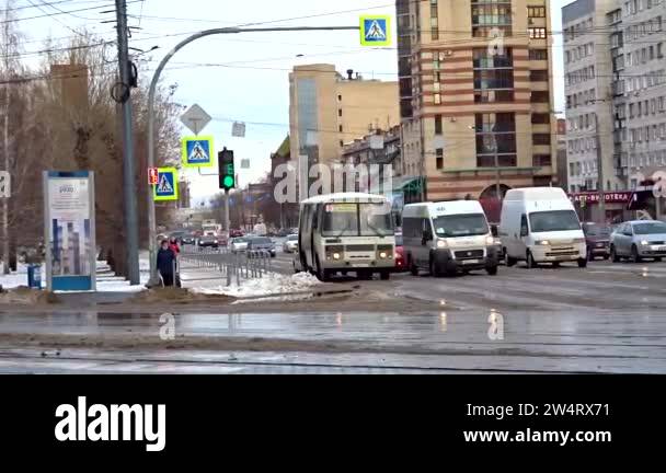 Chelyabinsk, Russia - October 28, 2020: Wet roadway, cars stand in ...