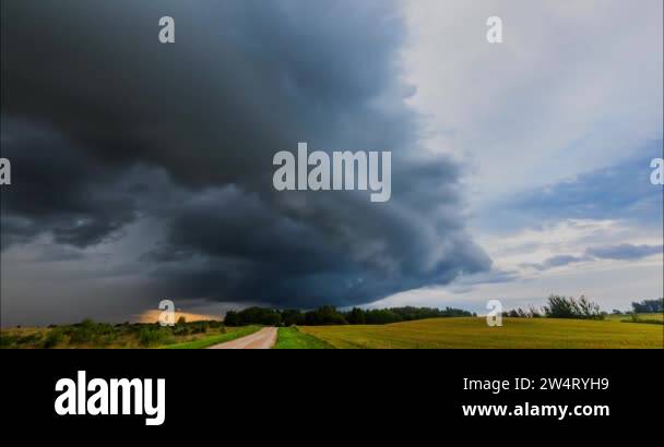 Shelf cloud and lightning Stock Videos & Footage - HD and 4K Video ...