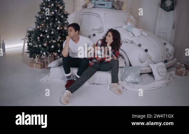 Upset couple hug Stock Videos & Footage - HD and 4K Video Clips - Alamy