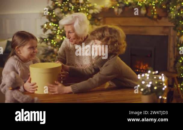 Homemade box Stock Videos & Footage - HD and 4K Video Clips - Alamy