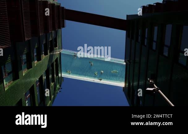 Swimmers enjoy warm weather in the Londons Incredible Floating Sky Pool ...