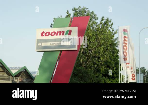 Rewe logo Stock Videos & Footage - HD and 4K Video Clips - Alamy