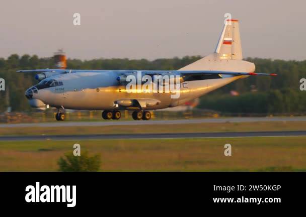 Antonov AN-12 military airfreighter landing Stock Video Footage - Alamy