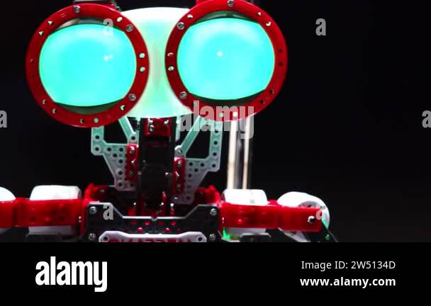 Big robot head Stock Videos & Footage - HD and 4K Video Clips - Alamy