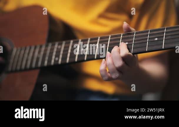 Hand clasps Stock Videos & Footage - HD and 4K Video Clips - Alamy