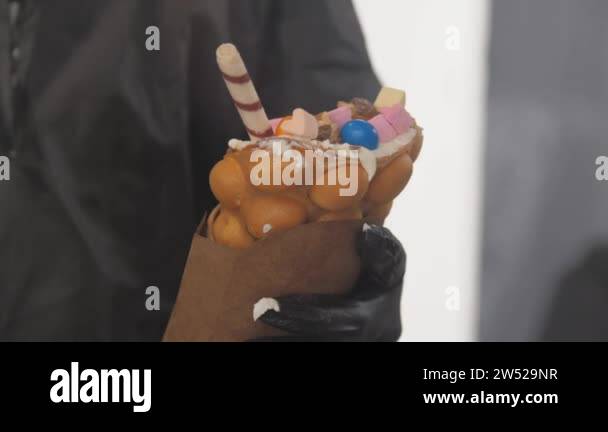 Traditional wafer Stock Videos & Footage - HD and 4K Video Clips - Alamy