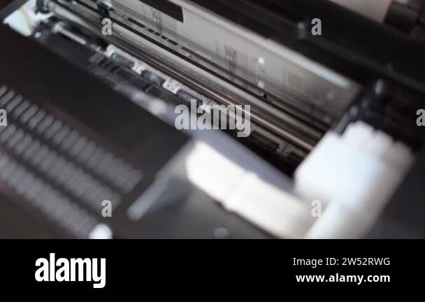 Test run head Stock Videos & Footage - HD and 4K Video Clips - Alamy