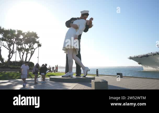 Water carrier statue Stock Videos & Footage - HD and 4K Video Clips - Alamy