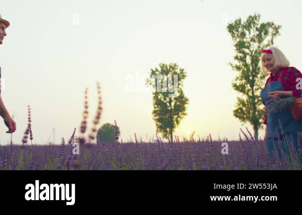 Handshake of flowers Stock Videos & Footage - HD and 4K Video Clips - Alamy