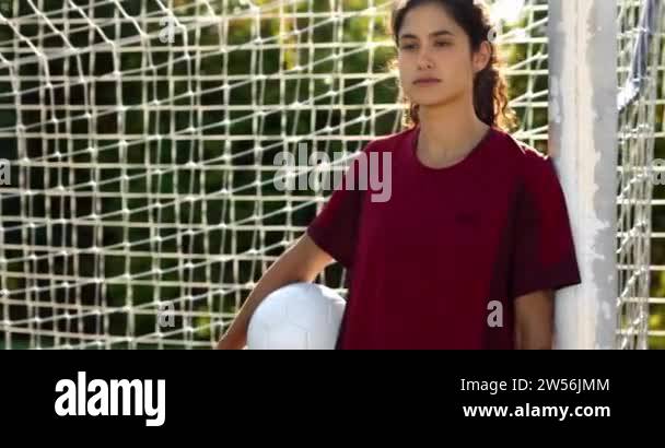 Goal post and net Stock Videos & Footage - HD and 4K Video Clips - Alamy